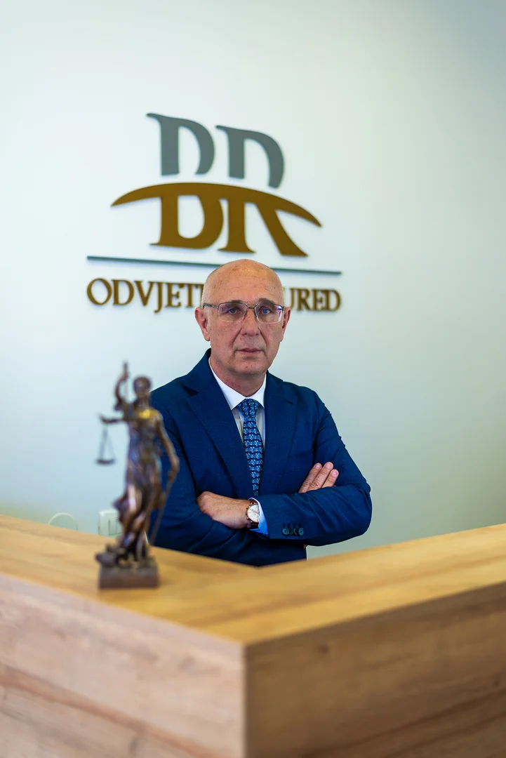 Odvjetnik posvećen zaštiti prava i pravednosti | Boris Radman